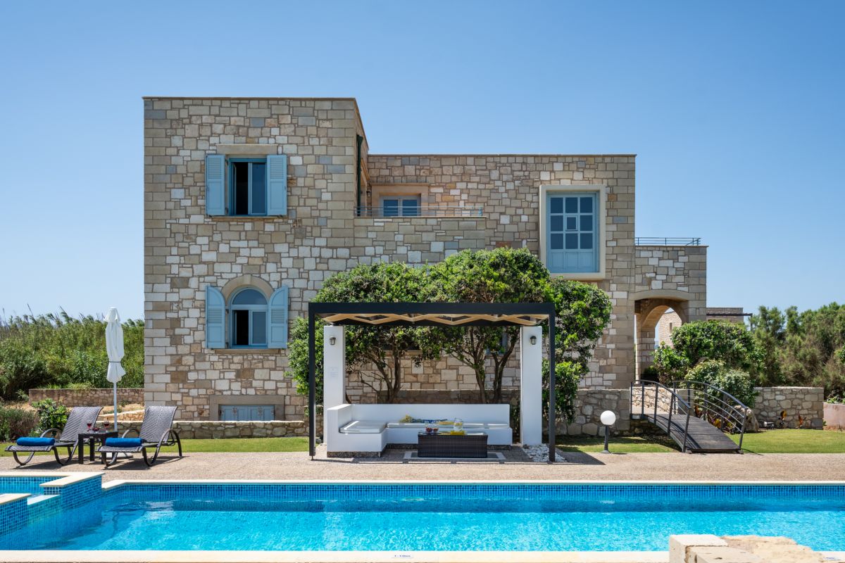 Beachfront villa Turquoise in Kissamos, Chania