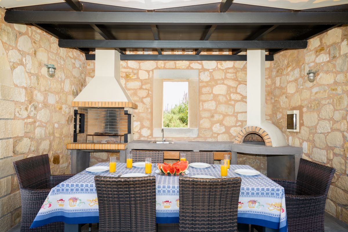 Beachfront villa Turquoise in Kissamos, Chania