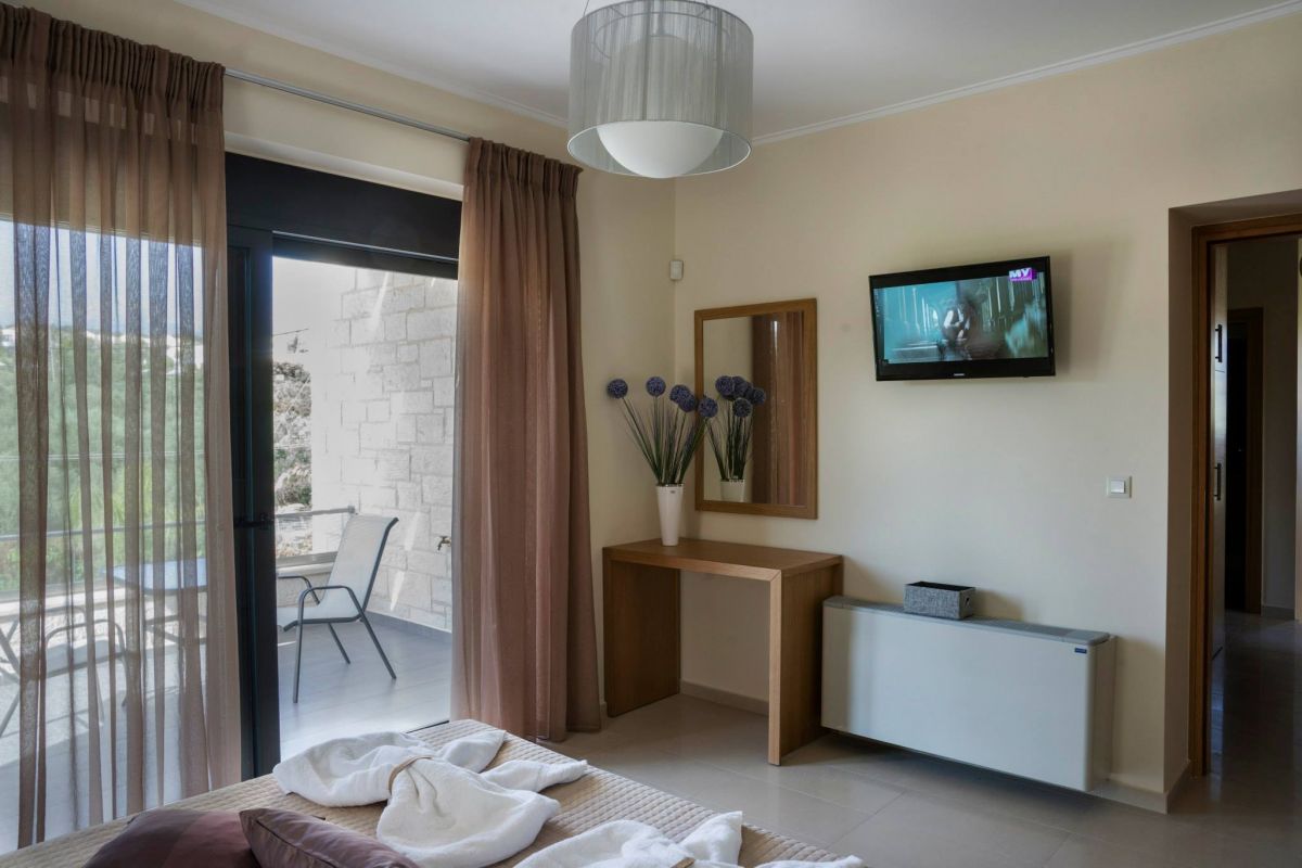 Near the sea villa Azalea at Chania for relaxing vacations