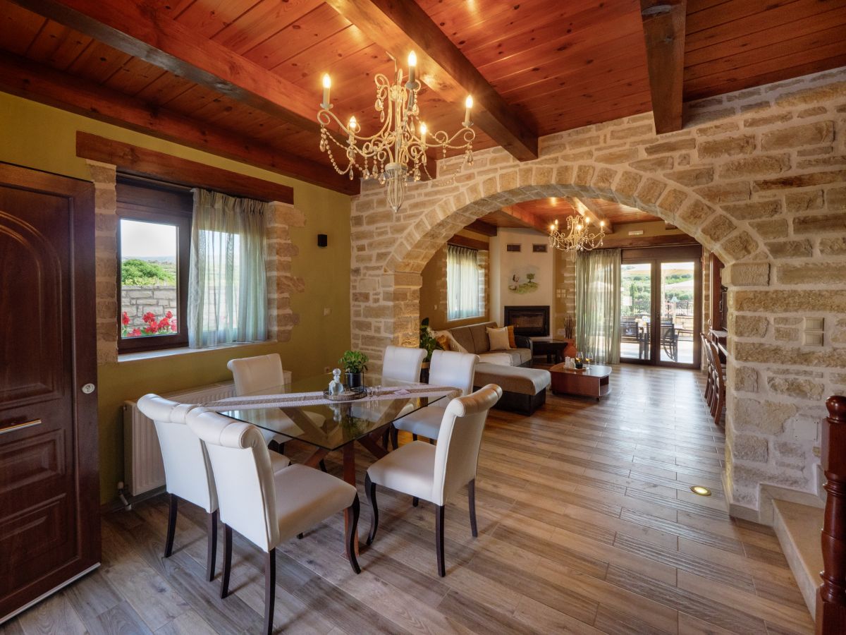 Newly built villa Semeli with wood and stone, near Rethymnon