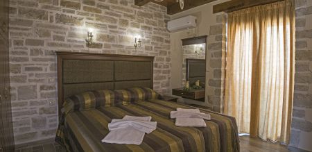 Newly built villa Semeli with wood and stone, near Rethymnon