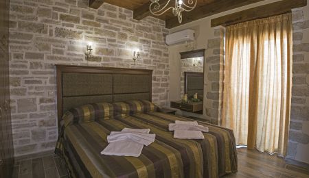 Newly built villa Semeli with wood and stone, near Rethymnon