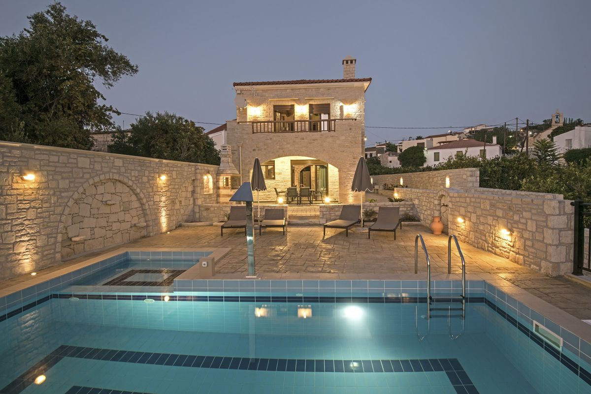 Newly built villa Semeli with wood and stone, near Rethymnon
